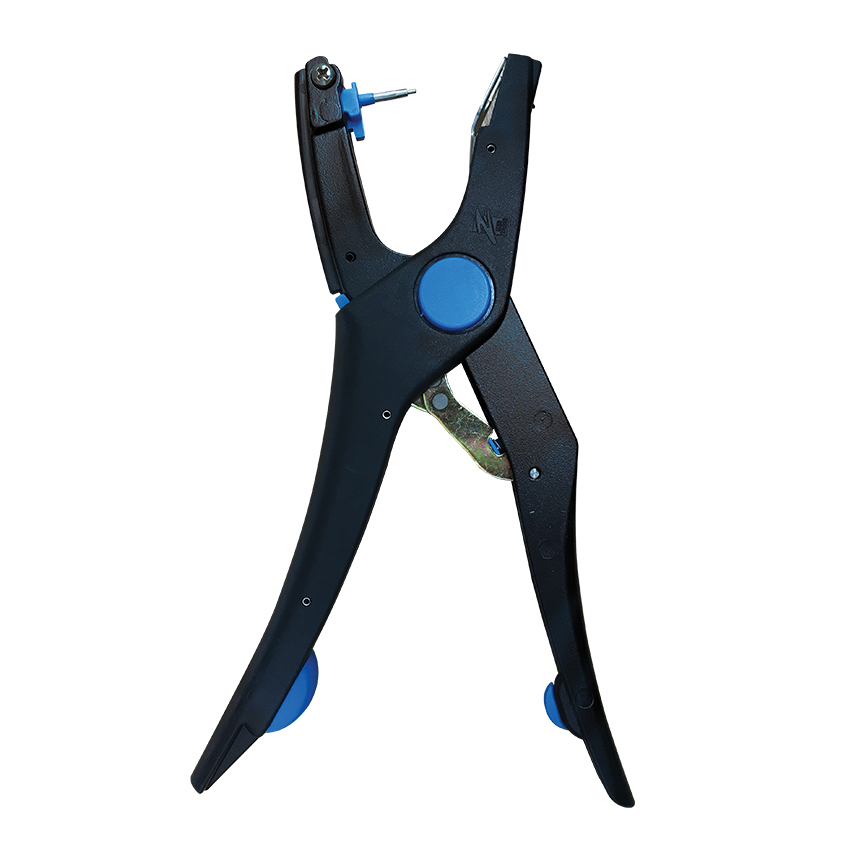 Zee 2 Cattle Tagger - Davidsons Farm & Country