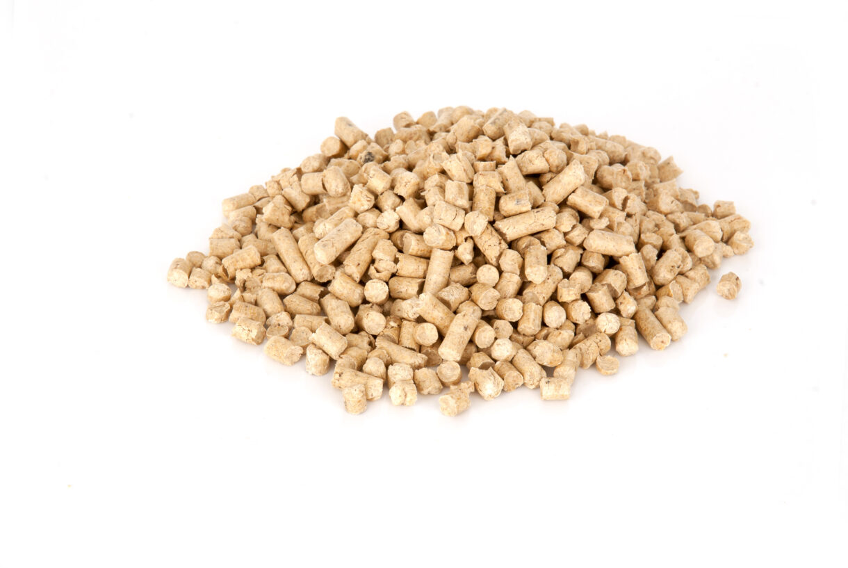 Snowflake Premium Wood Pellet Bedding For Horses 30L - Davidsons Farm ...